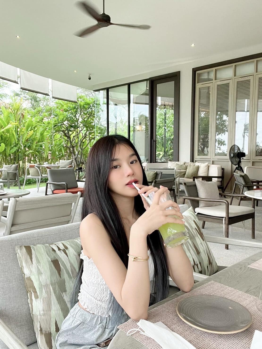 Bam Mangpor สาวสวย เน็ตไอดอล อกขาว เต้าอึ๋ม หุ่นดีเซ็กซี่ Onlyfans
