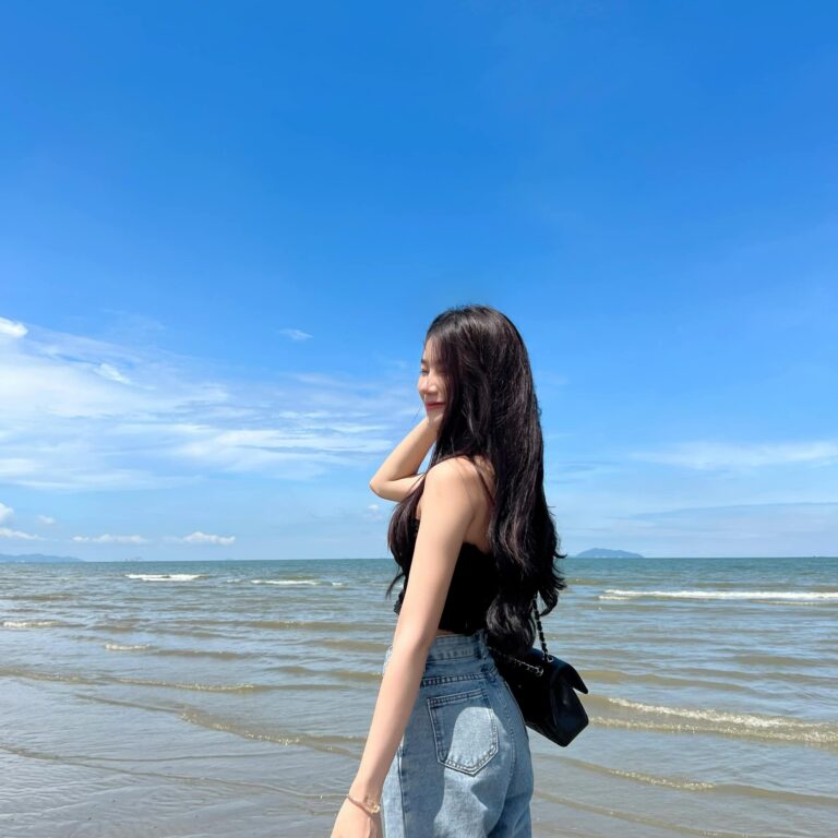 Bam Mangpor สาวสวย เน็ตไอดอล อกขาว เต้าอึ๋ม หุ่นดีเซ็กซี่ Onlyfans